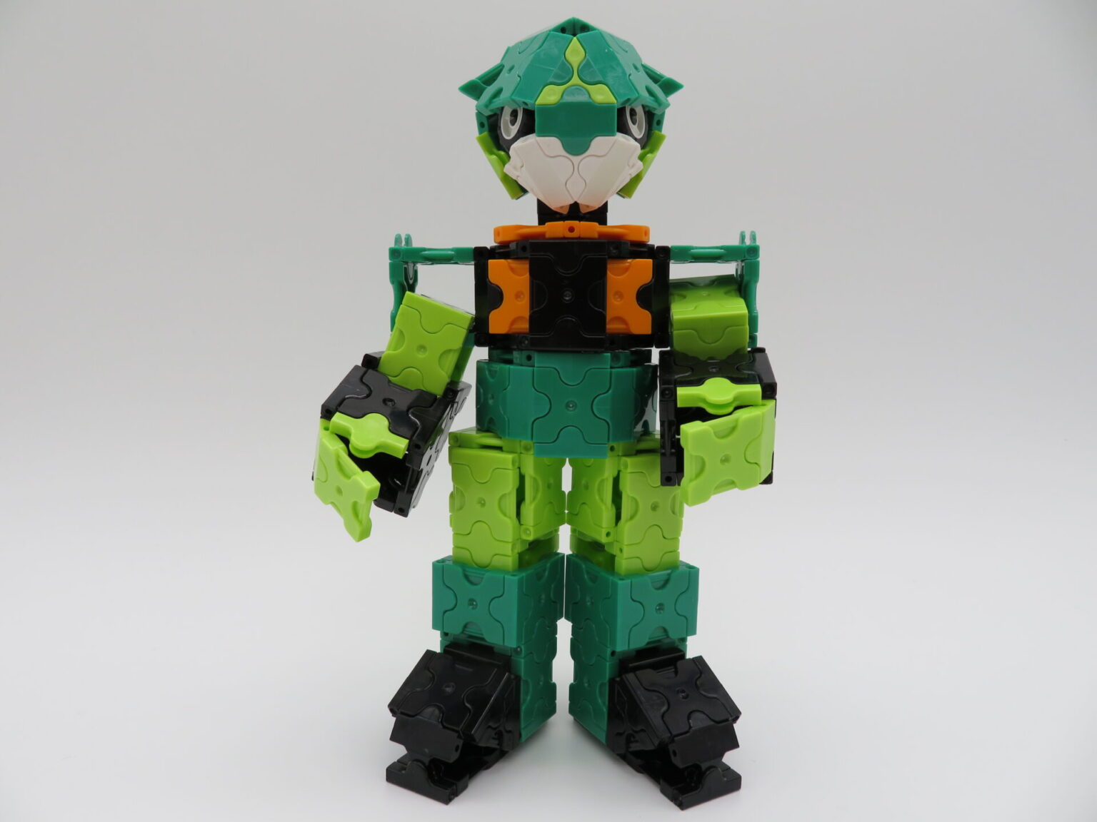 【こどもの遊び】LaQ（ラキュ―）ビルドアップロボ『ジェイド』をつくってみた！｜ありいっちゃんブログ